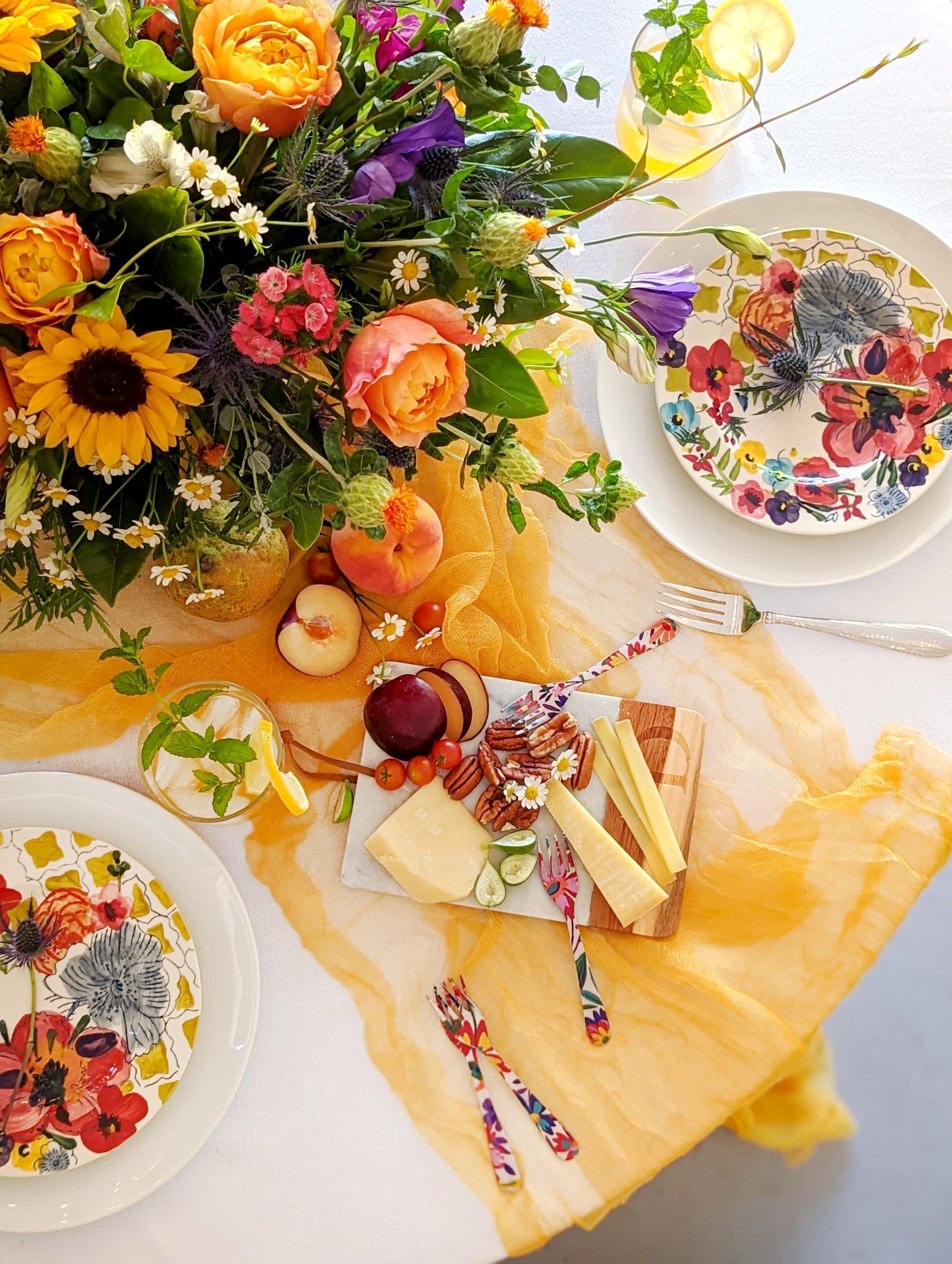 A Send Off To Summer: 3 Easy Tricks For Styling A Seasonally ...