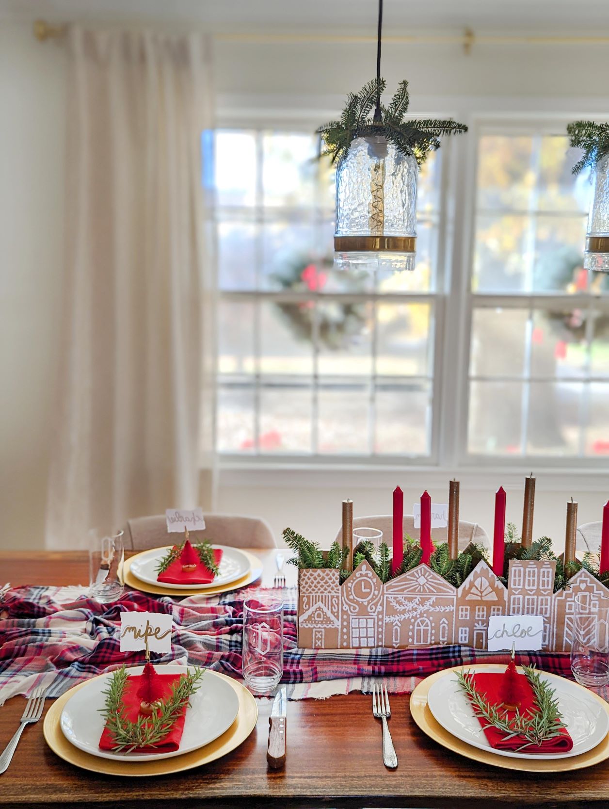 Creating A Gingerbread Christmas Tablescape To Last